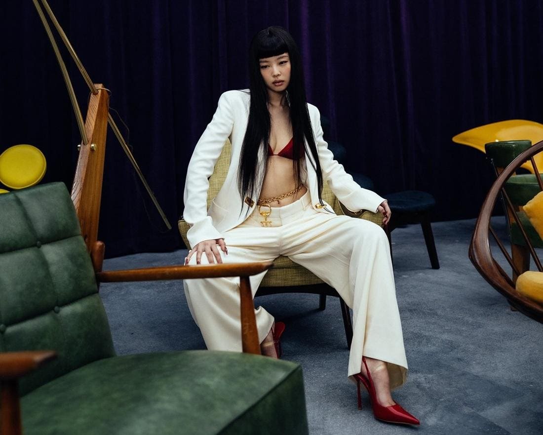 Jennie@BLACKPINK’s new song “ExtraL” and Doechii perform sexy black and white – Kpopclosets